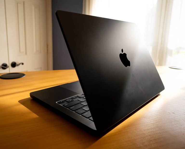 Laptop Audio Distortion: Common Causes and Solutions – Future Tech Trends